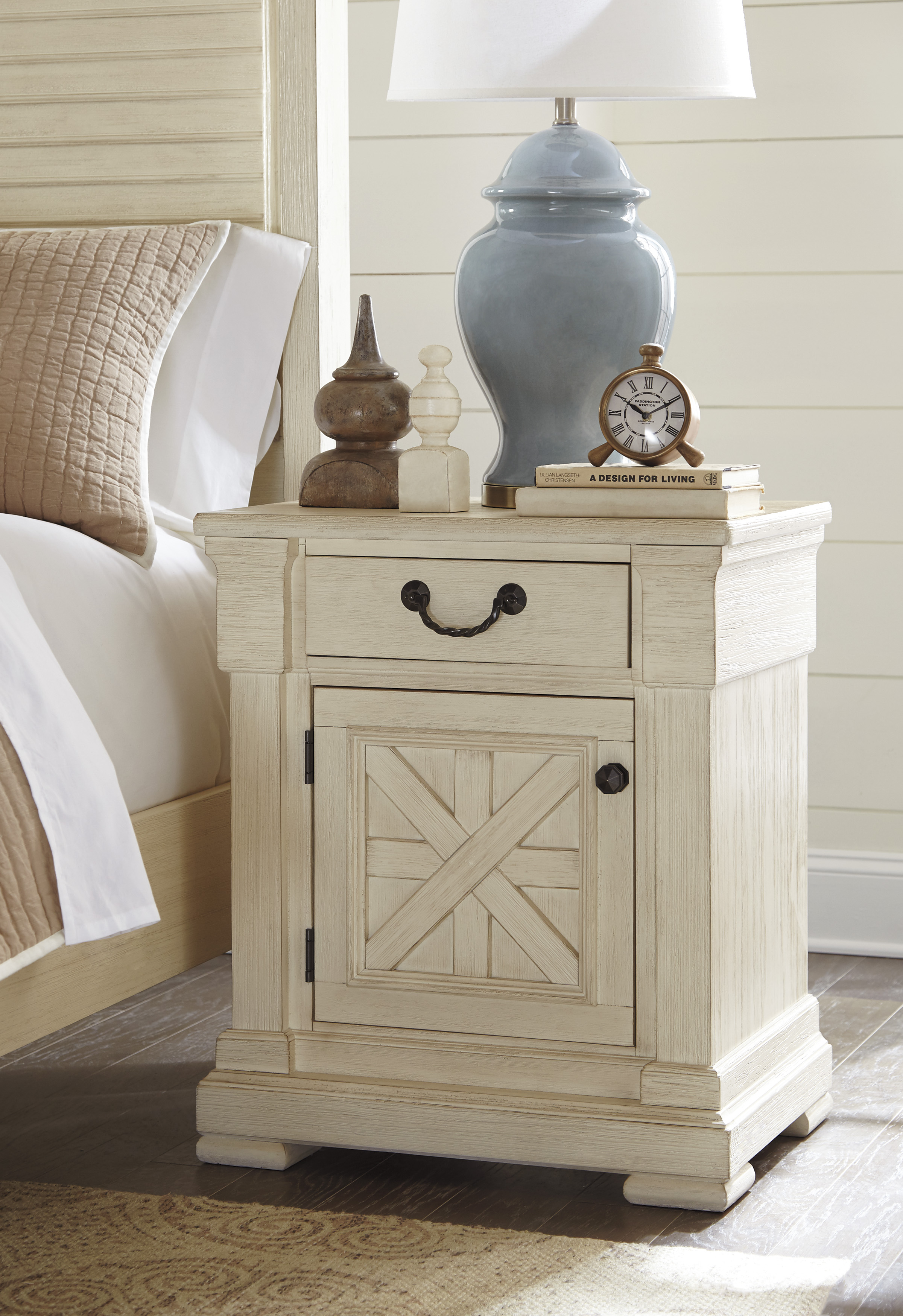 Bolanburg NIGHT TABLE BOLANBURG ASHLEY Antique White B647-91