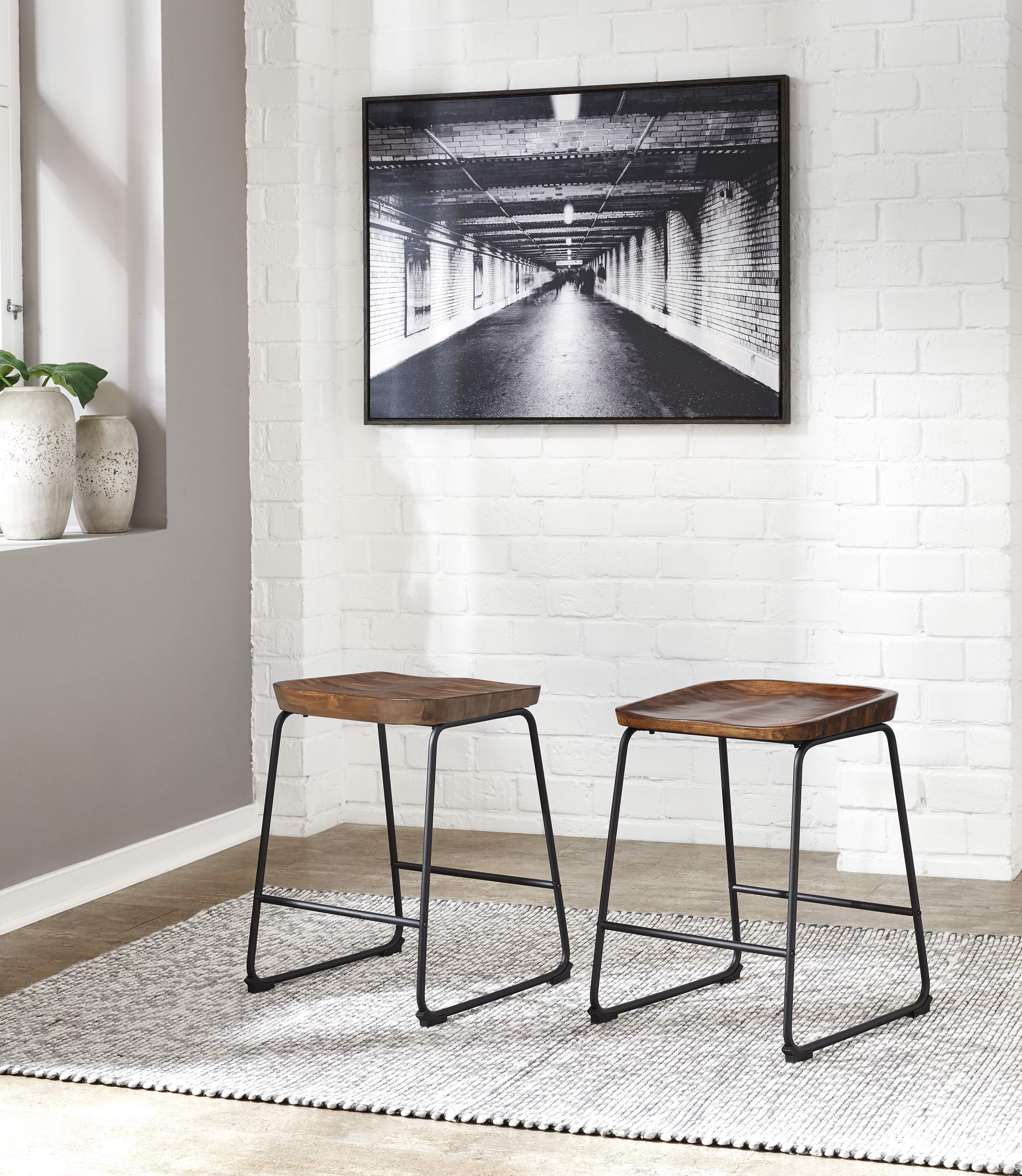 D205-224 ASHLEY FURNITURE