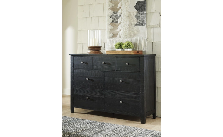 B746-31 ASHLEY FURNITURE